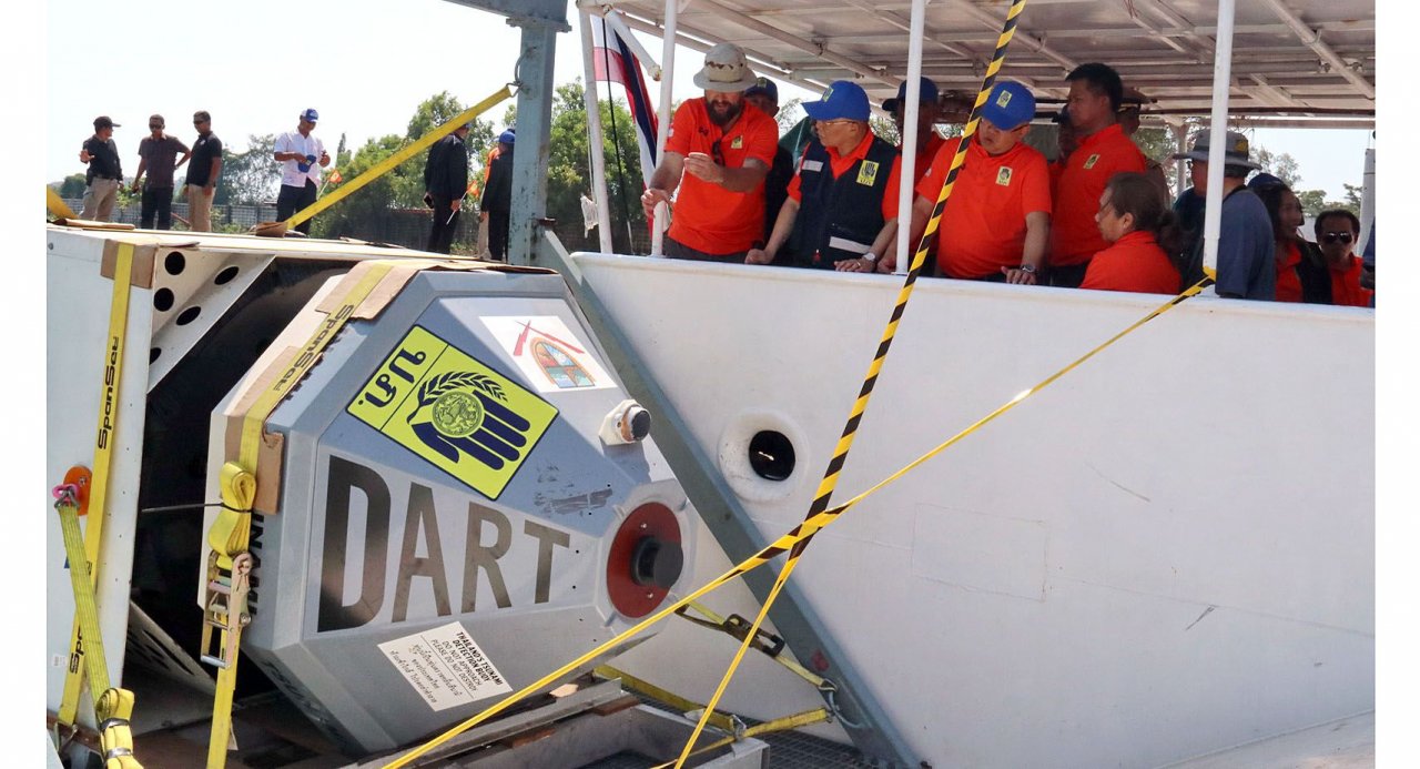 Phuket : installation d'une nouvelle bouée "anti-tsunami" - Siam Actu